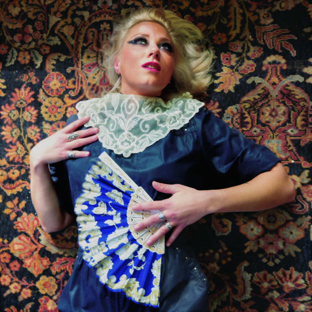 Kate Schell – Past Present Future – OUT NOW!